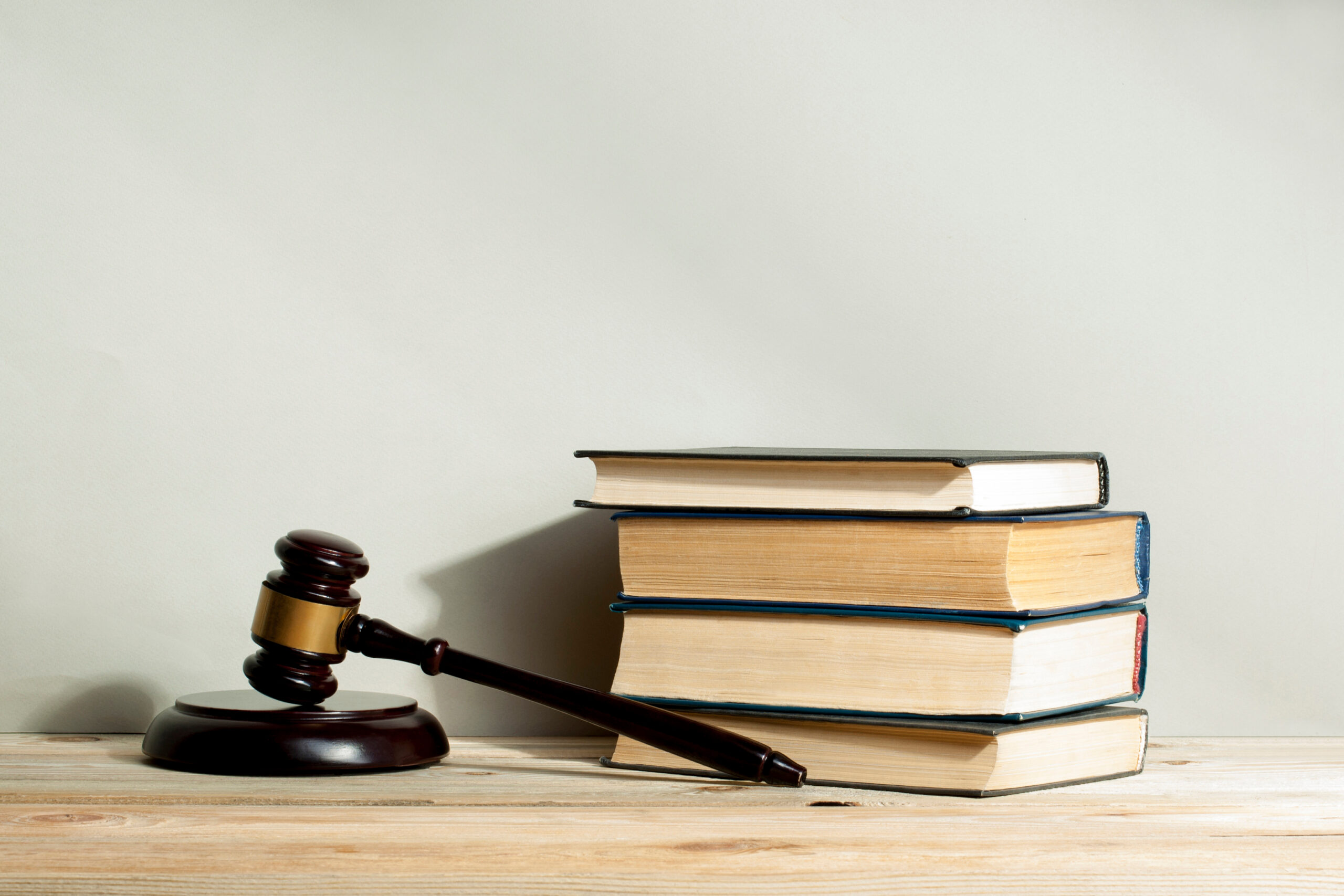 Tout savoir que la Loi Hoguet immobilier